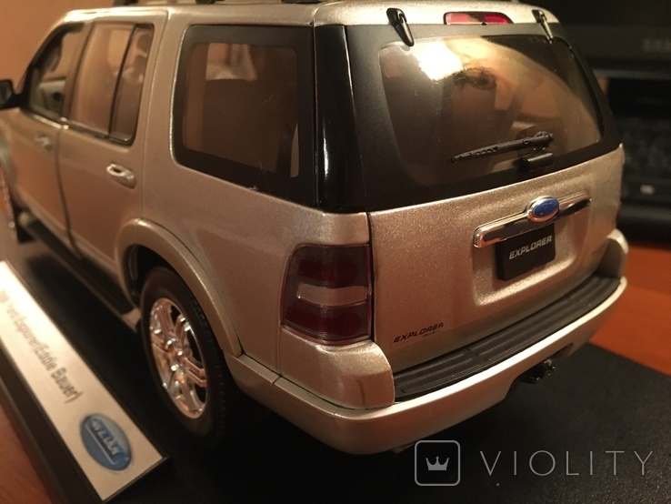 Модель 2006 Ford Explorer (Eddie Bauer) 1:18 WELLY (108747622) - купити ...