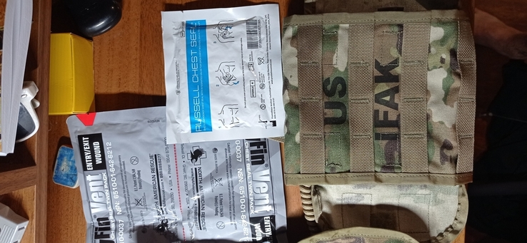 Тактическая аптечка IFAK First Aid Kit II с 2 турникетами, Цвет ...
