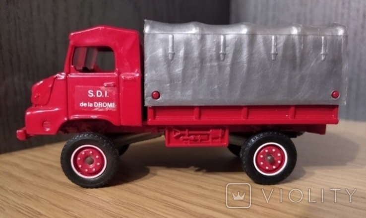 Коллекционная масштабная модель автомобиля Simca Unic S U M B 4x4