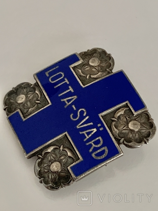 Знак женской военизированной организации LOTTA SVARD 1937 г, серебро ...