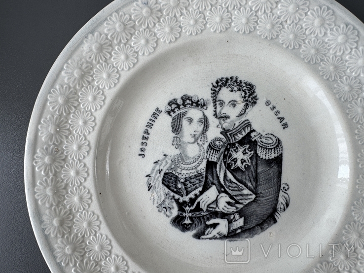 Антикварна тарілка John Carr & Sons з королівською парою 1840 років ...
