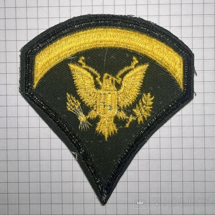 US ARMY Enlisted Rank Specialist 5 SPC-5/ 3 inch gold on green m/e ...