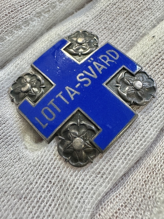 Знак женской военизированной организации LOTTA SVARD 1932 года, серебро ...